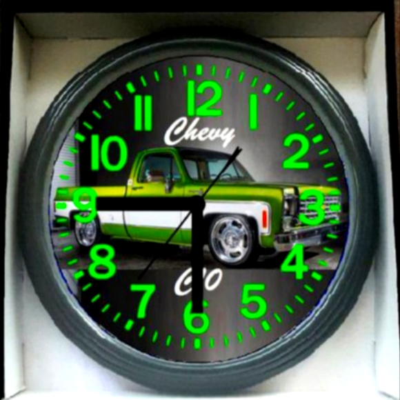 i glow | Wall Decor | Chevy C Bagged Green Chevrolet Garage Shop Glow ...